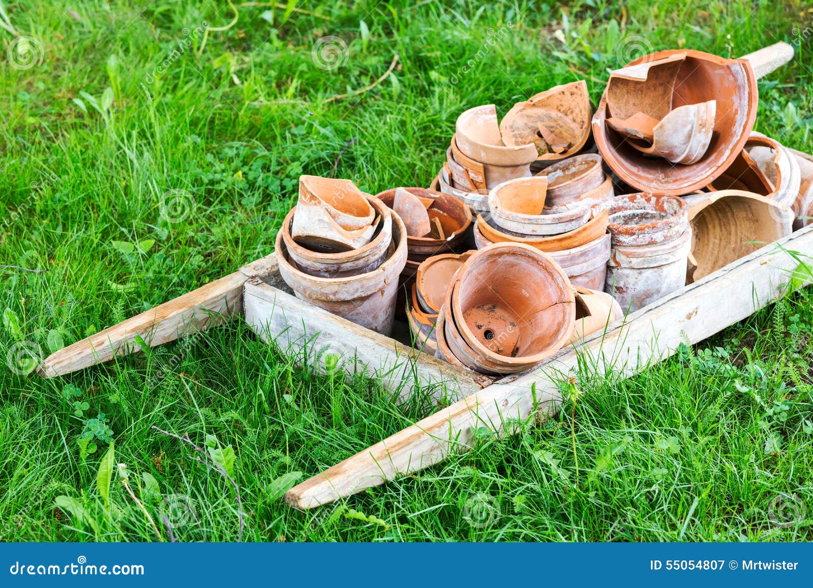 Broken flower pots stock image. Image of broken, gardening - 55054807