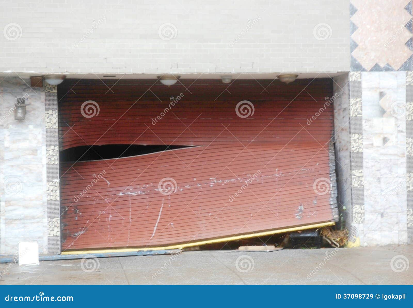 Broken gate stock image. Image of outdoor, accident, metal - 37098729