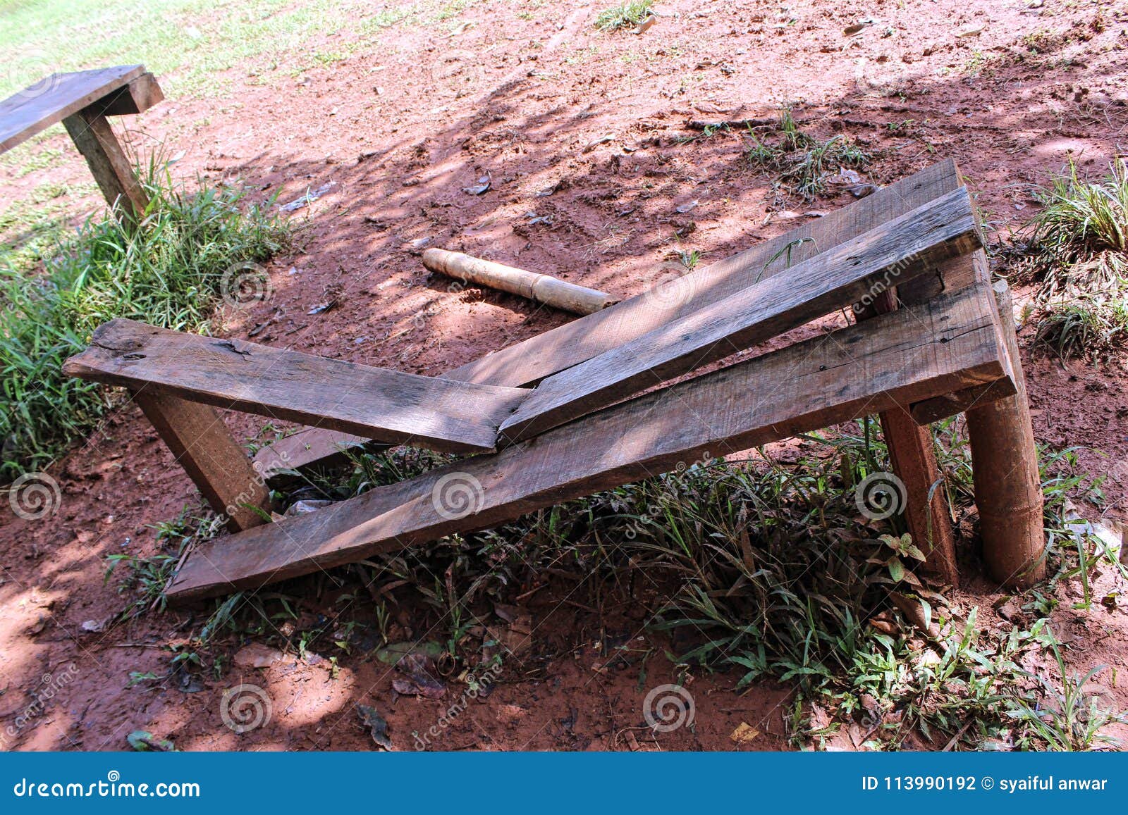 Broken handmade chair stock photo. Image of handmade - 113990192