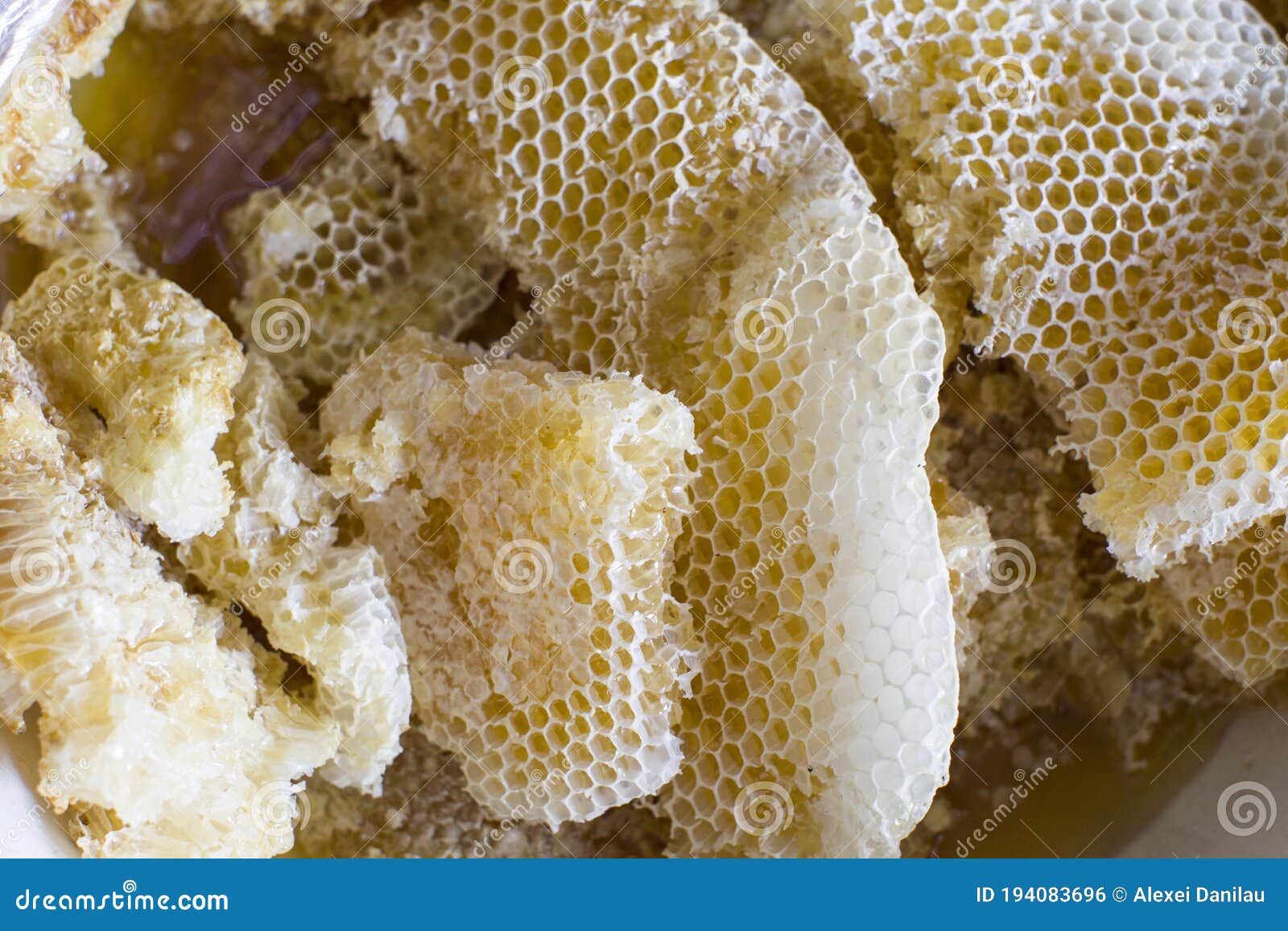 Broken Honeycomb of Bees Lay Stock Photo - Image of hive, meal: 194083696