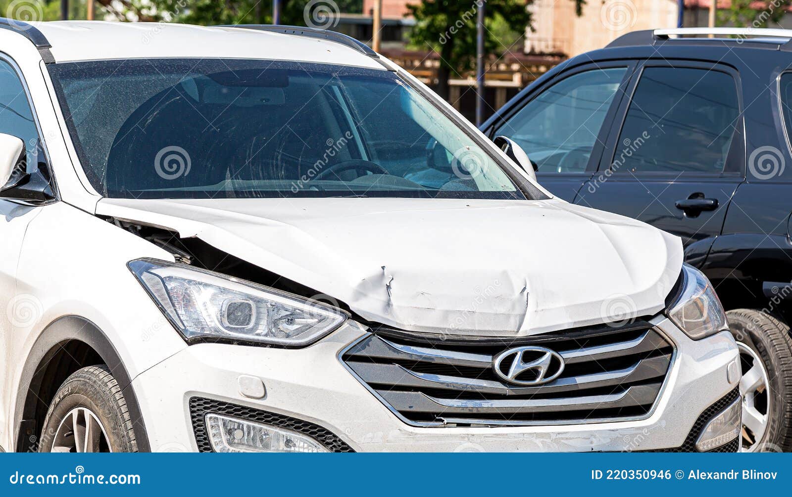 Broken hood of a car editorial photo. Image of help - 220350946