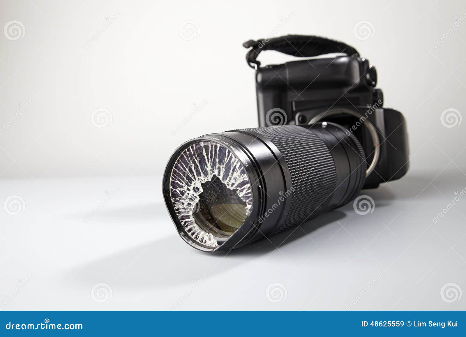 Broken lense stock image. Image of repair, dirty, lens - 48625559