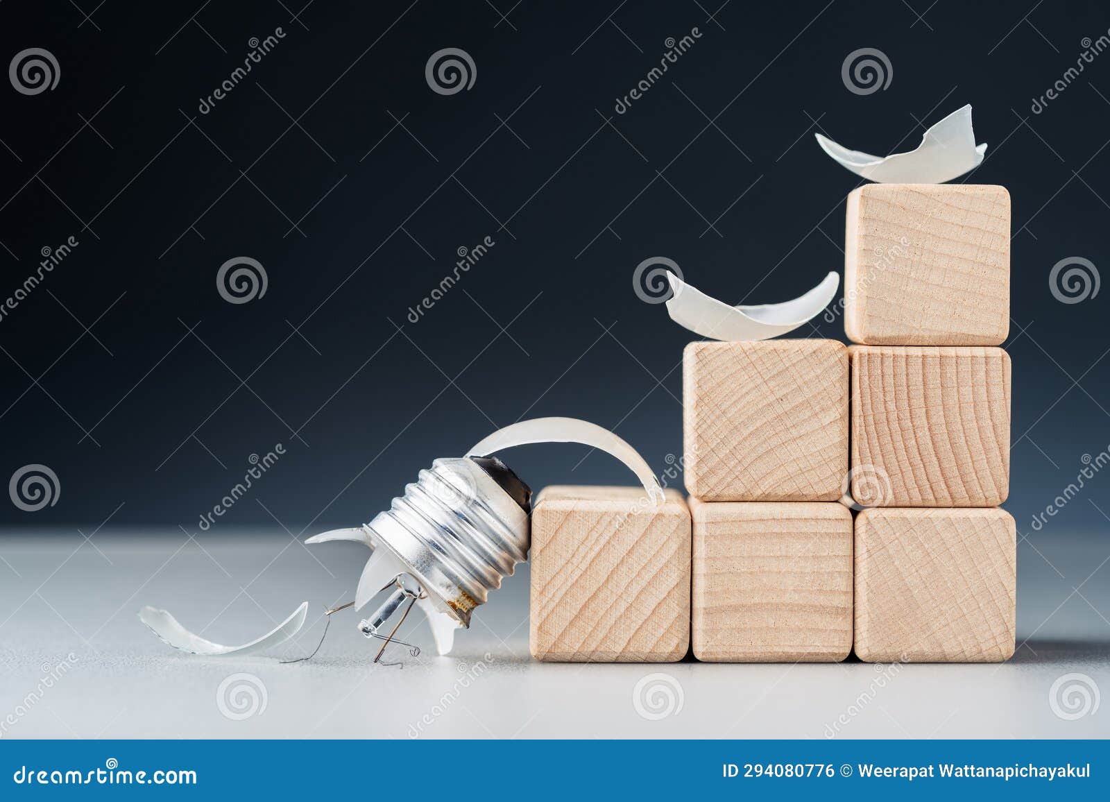 Unsuccess Idea, Failed Attempt Stock Photo - Image of lightbulb, damage ...