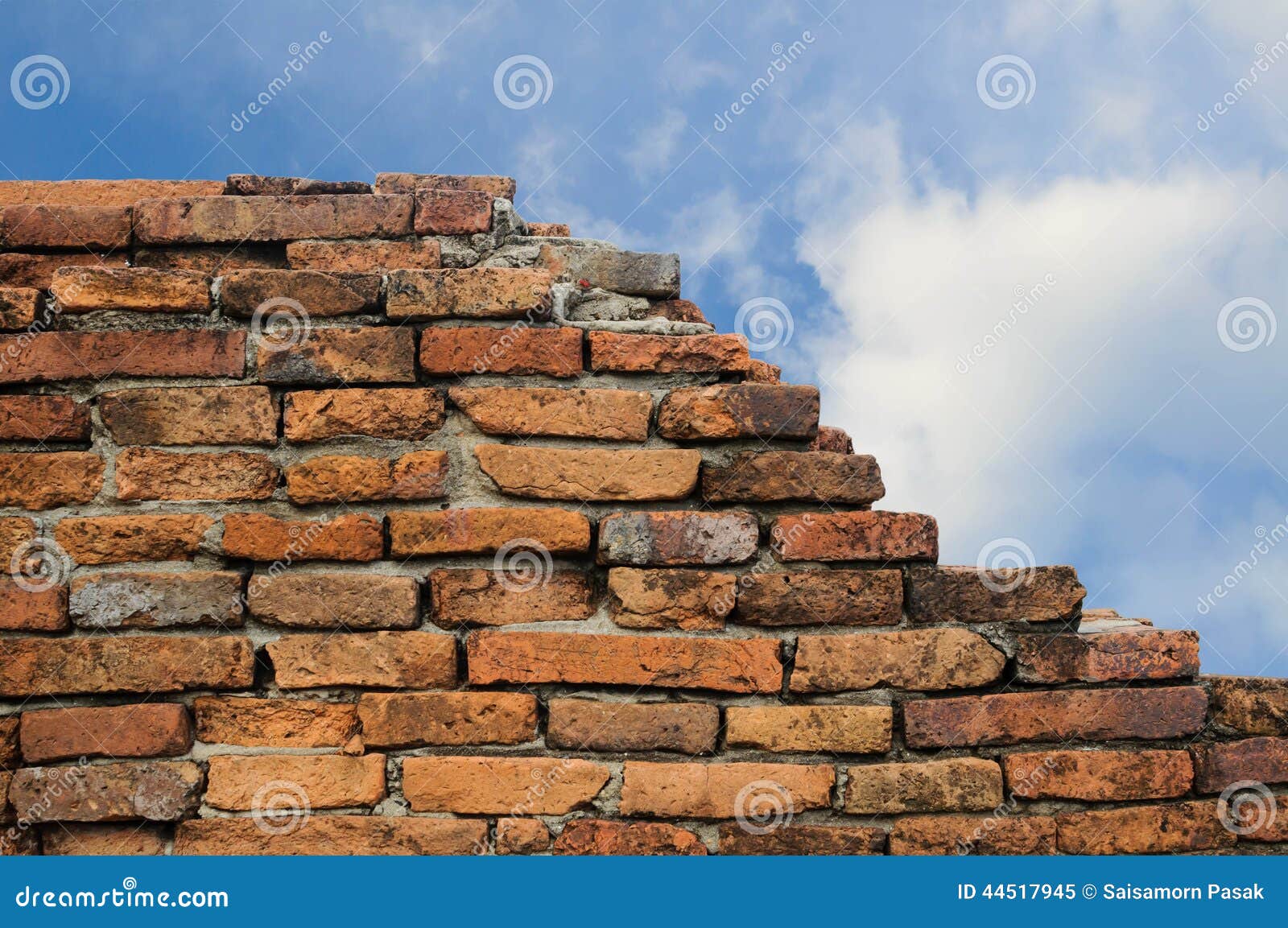 Broken old brick wall stock image. Image of outdoors - 44517945