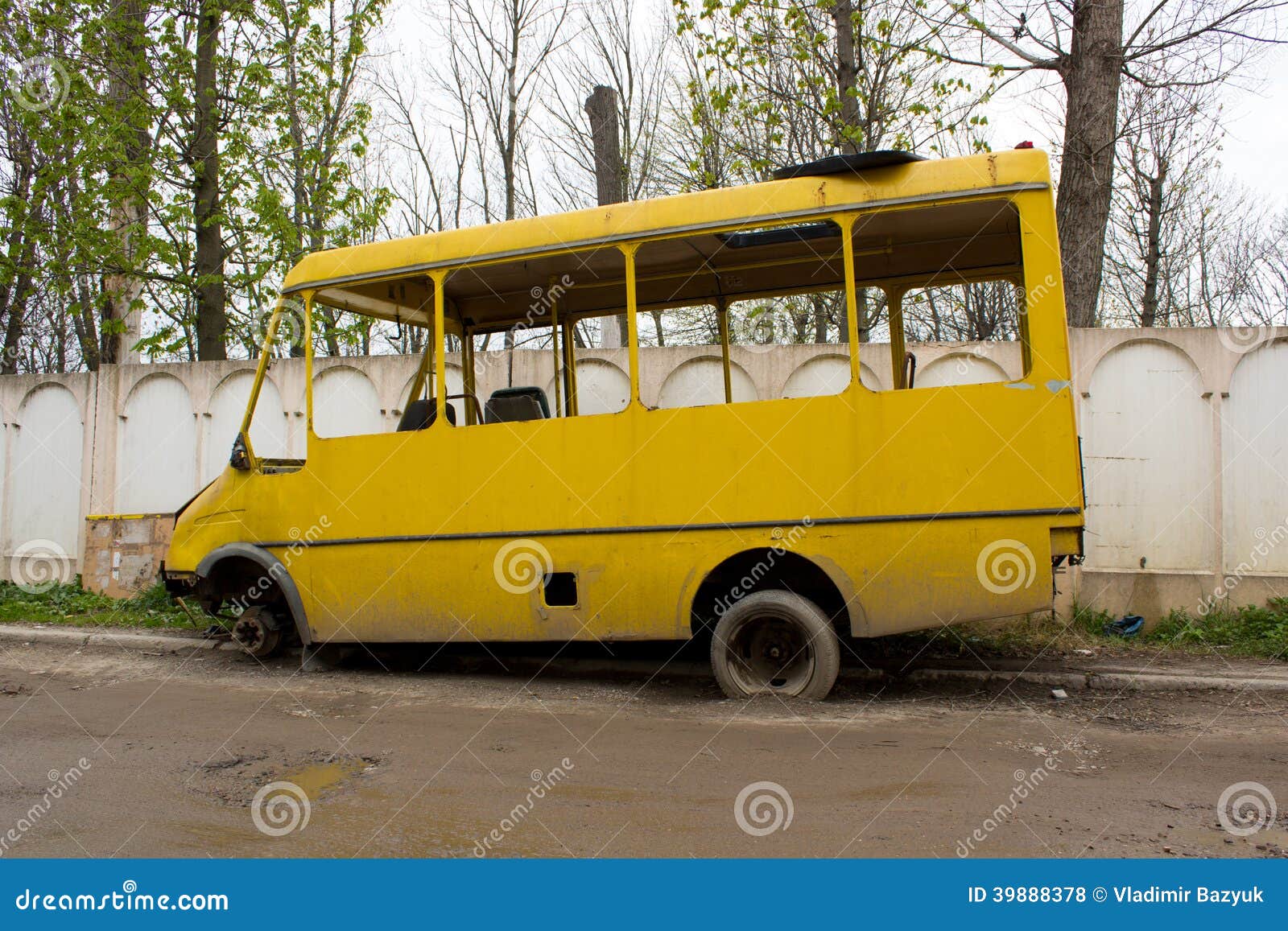 A broken old bus stock photo. Image of industrial, cracked - 39888378