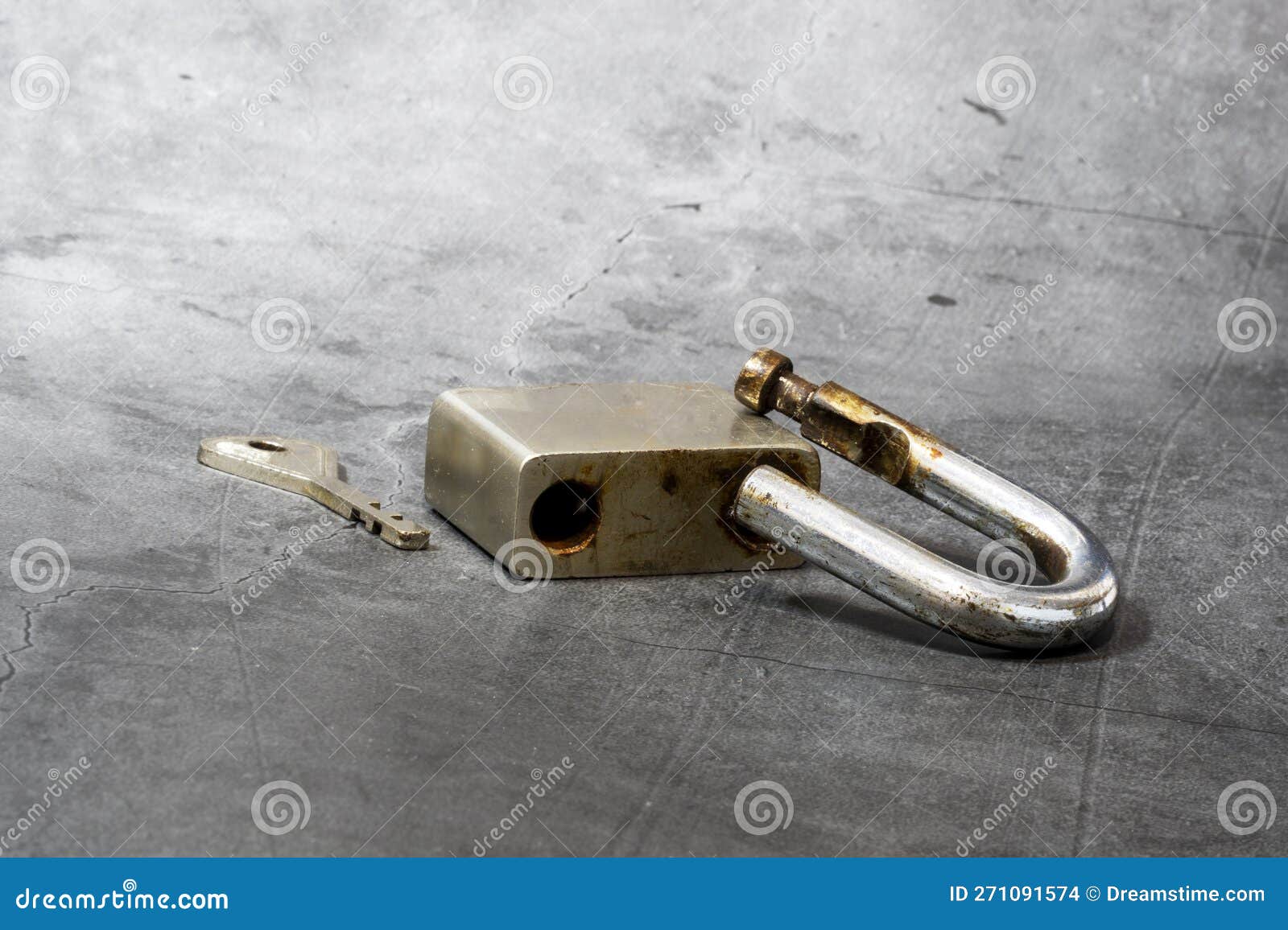 Broken Padlock Stock Photography | CartoonDealer.com #5958566