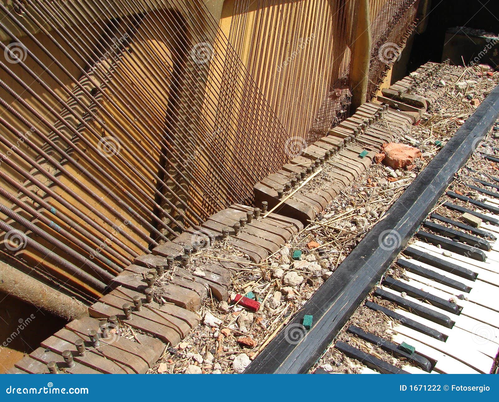 Broken Piano 03 stock photo. Image of remains, putyvl - 1671222