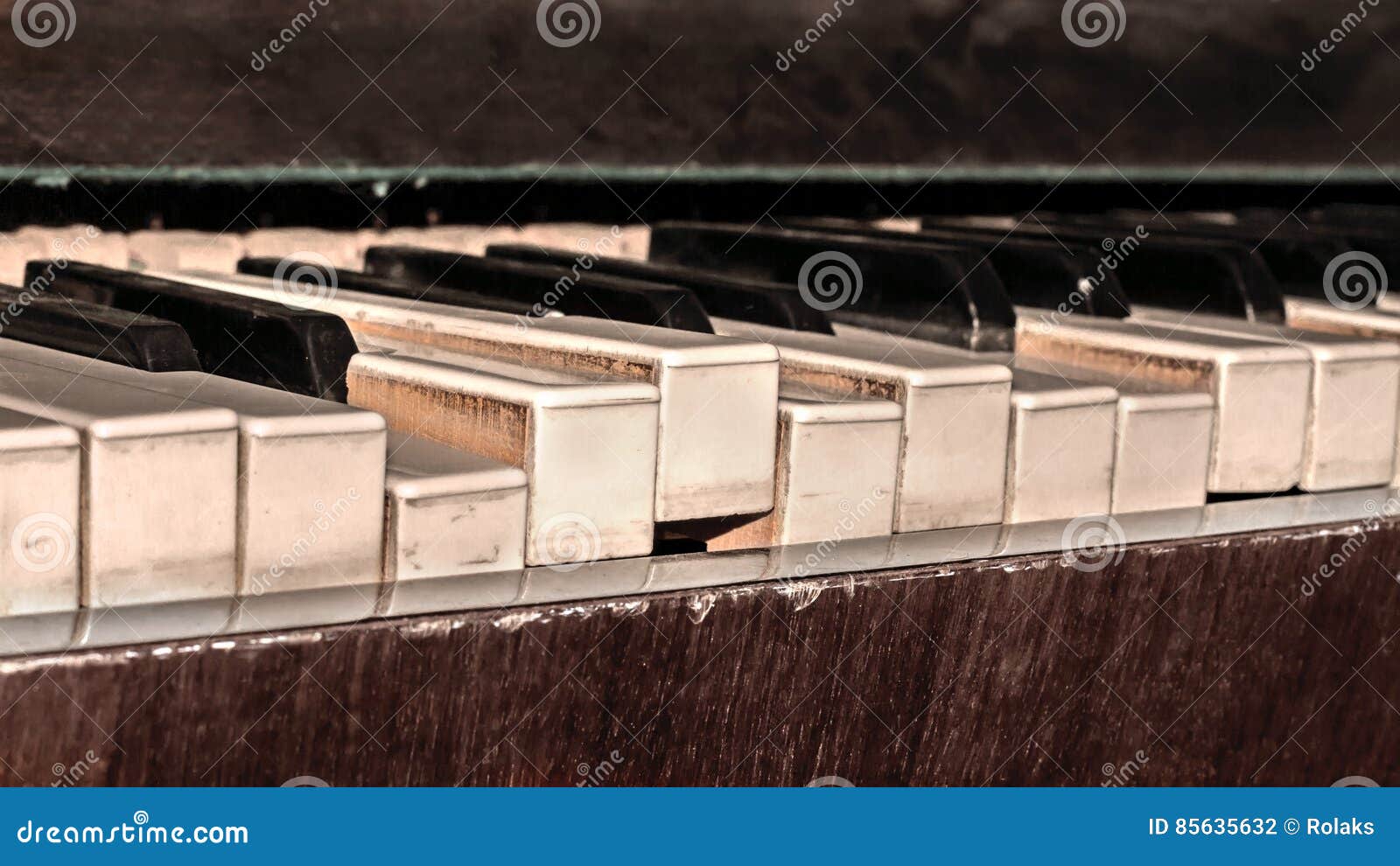 Broken piano keys stock photo. Image of piano, mood, retro - 85635632