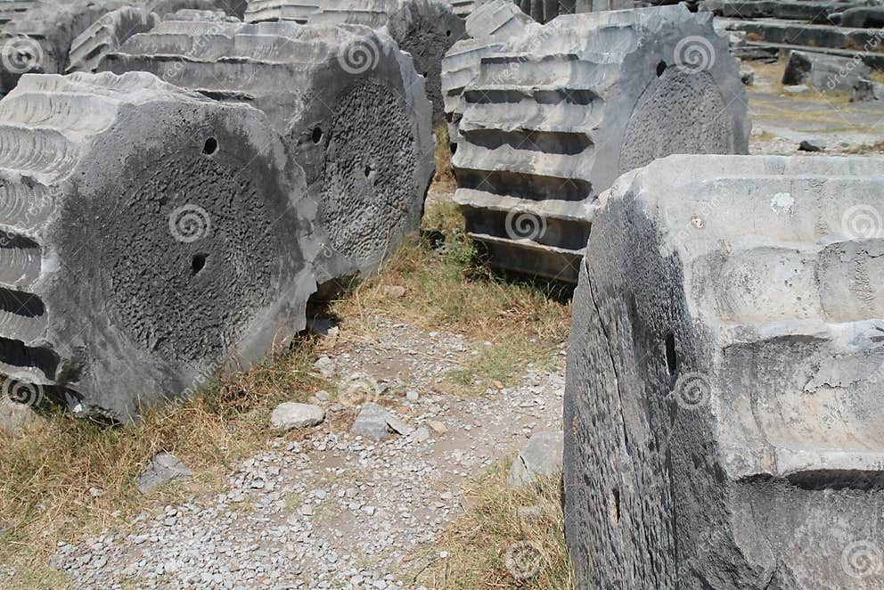 Broken Roman temple stock photo. Image of civilization - 21384526
