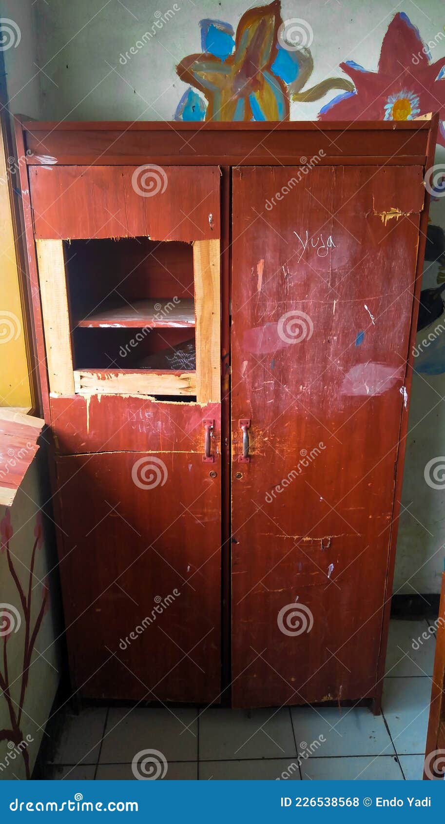 Broken school bookshelf stock photo. Image of broken - 226538568