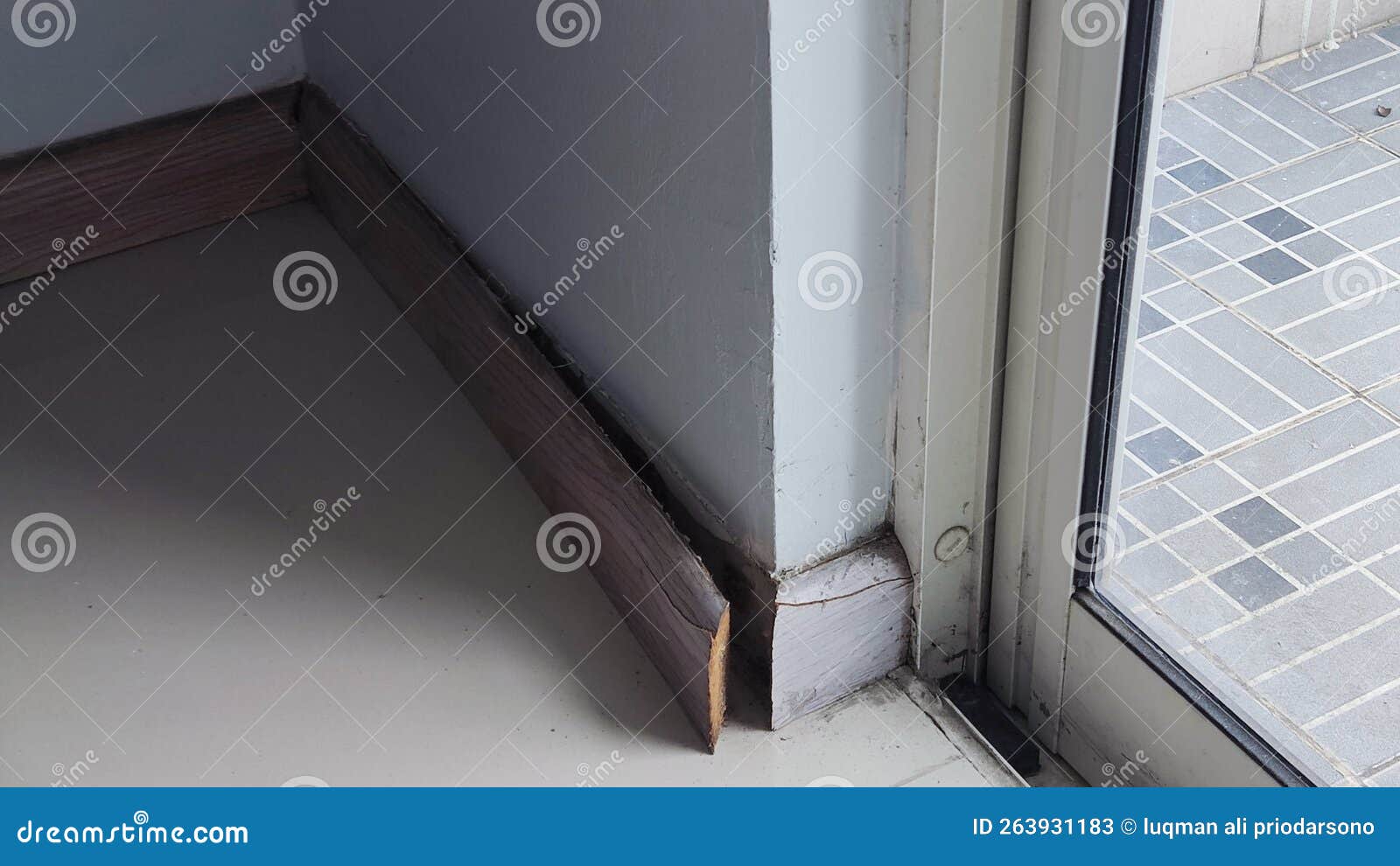 Broken Skirting at the Corner of the Apartement Room Stock Image ...