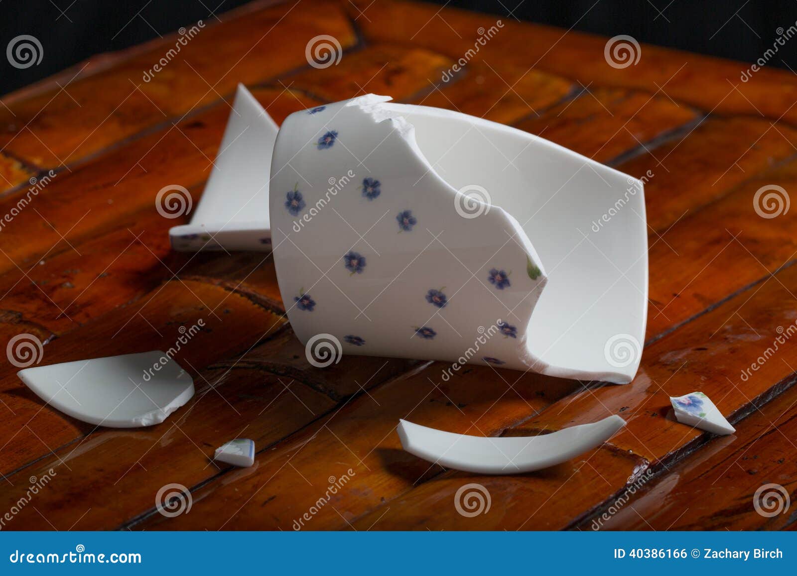 Broken tea cup stock photo. Image of simplebeauty, ruined - 40386166