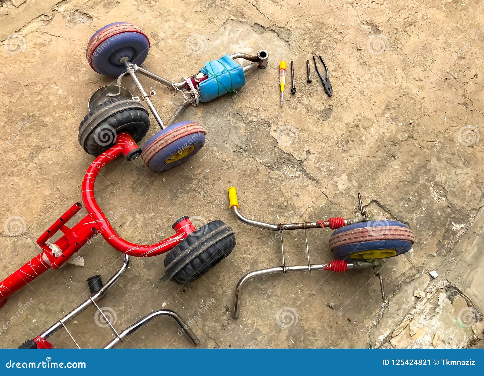 Broken toys stock illustration. Illustration of collection - 125424821