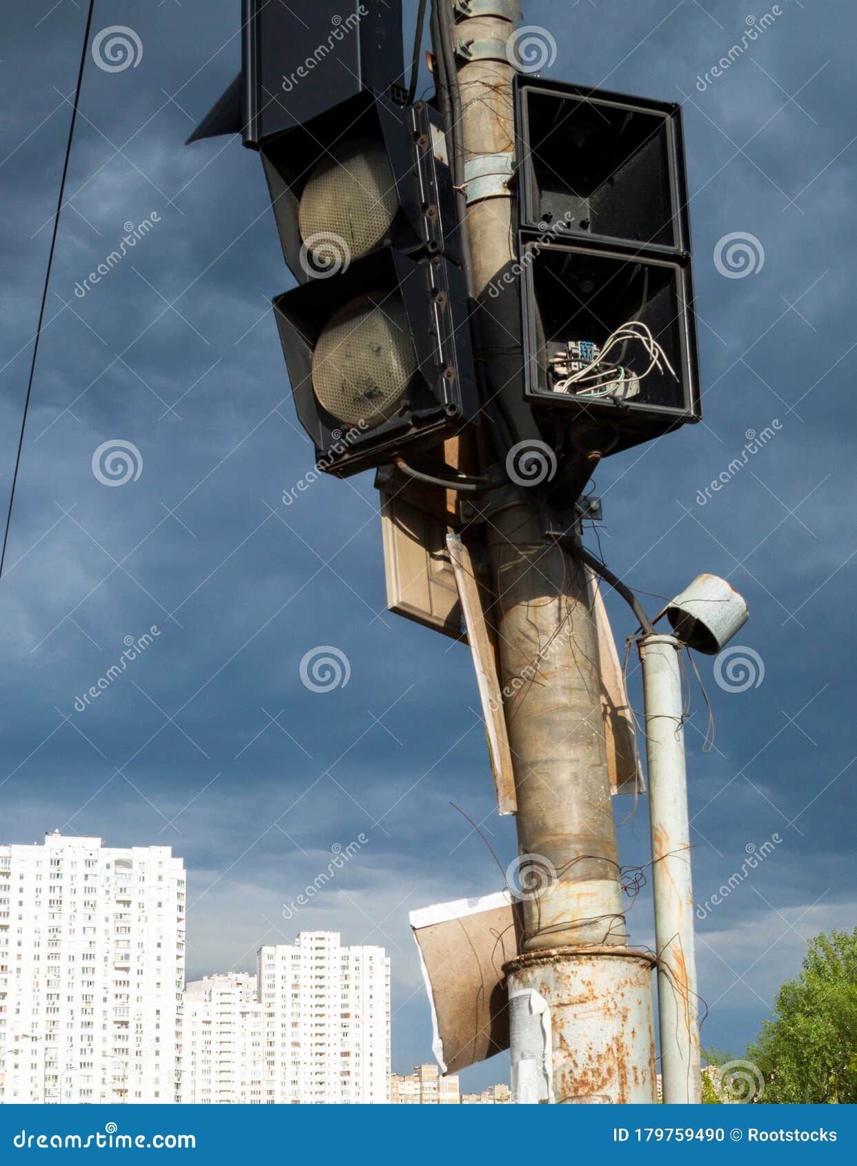 Broken Traffic Lights on the Post Stock Photo - Image of break, damaged ...