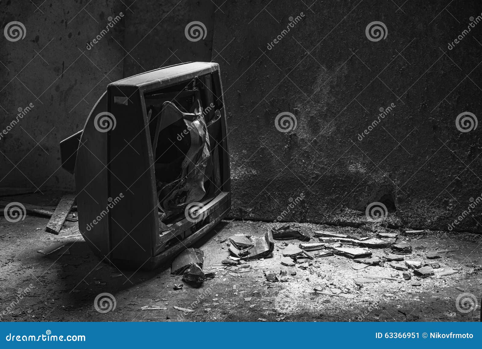 Broken tv stock image. Image of abandoned, smashed, broadcasting - 63366951
