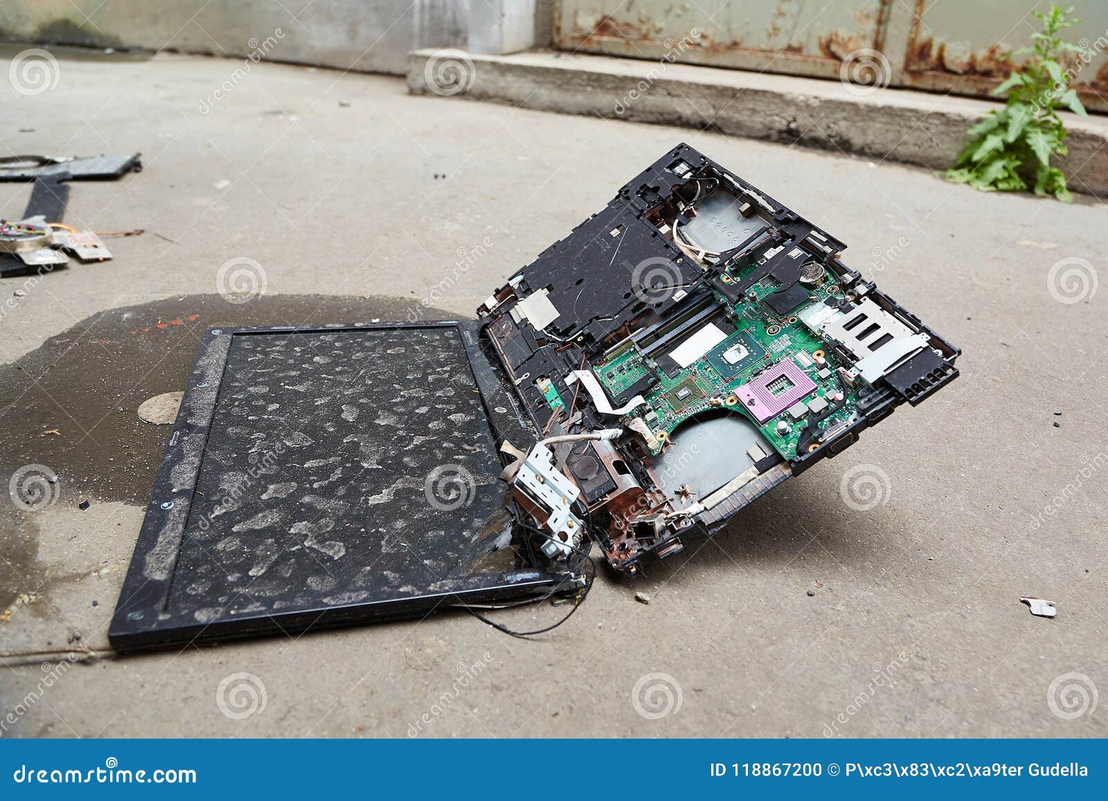 Smashed Laptop Hardware stock photo. Image of electronic - 118867200