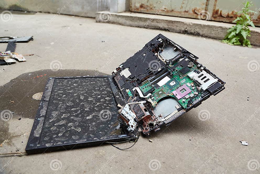 Smashed Laptop Hardware stock photo. Image of electronic - 118867200