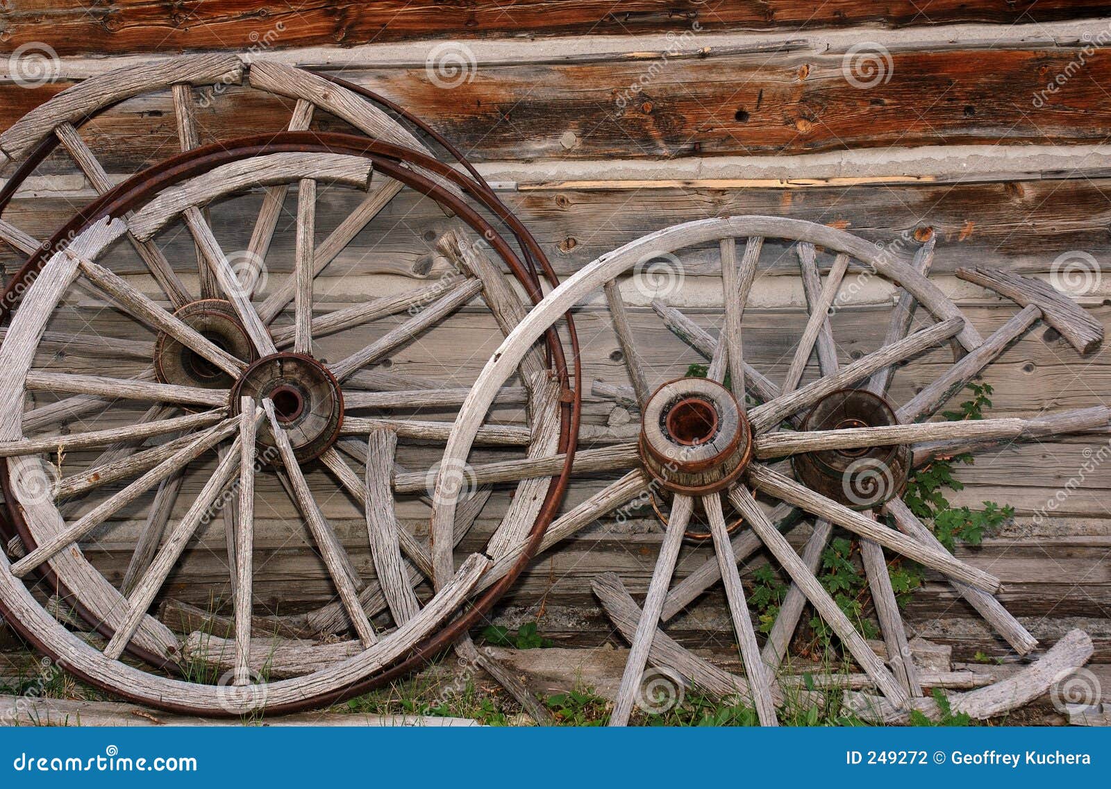 Broken Wagon Wheels Picture. Image: 249272