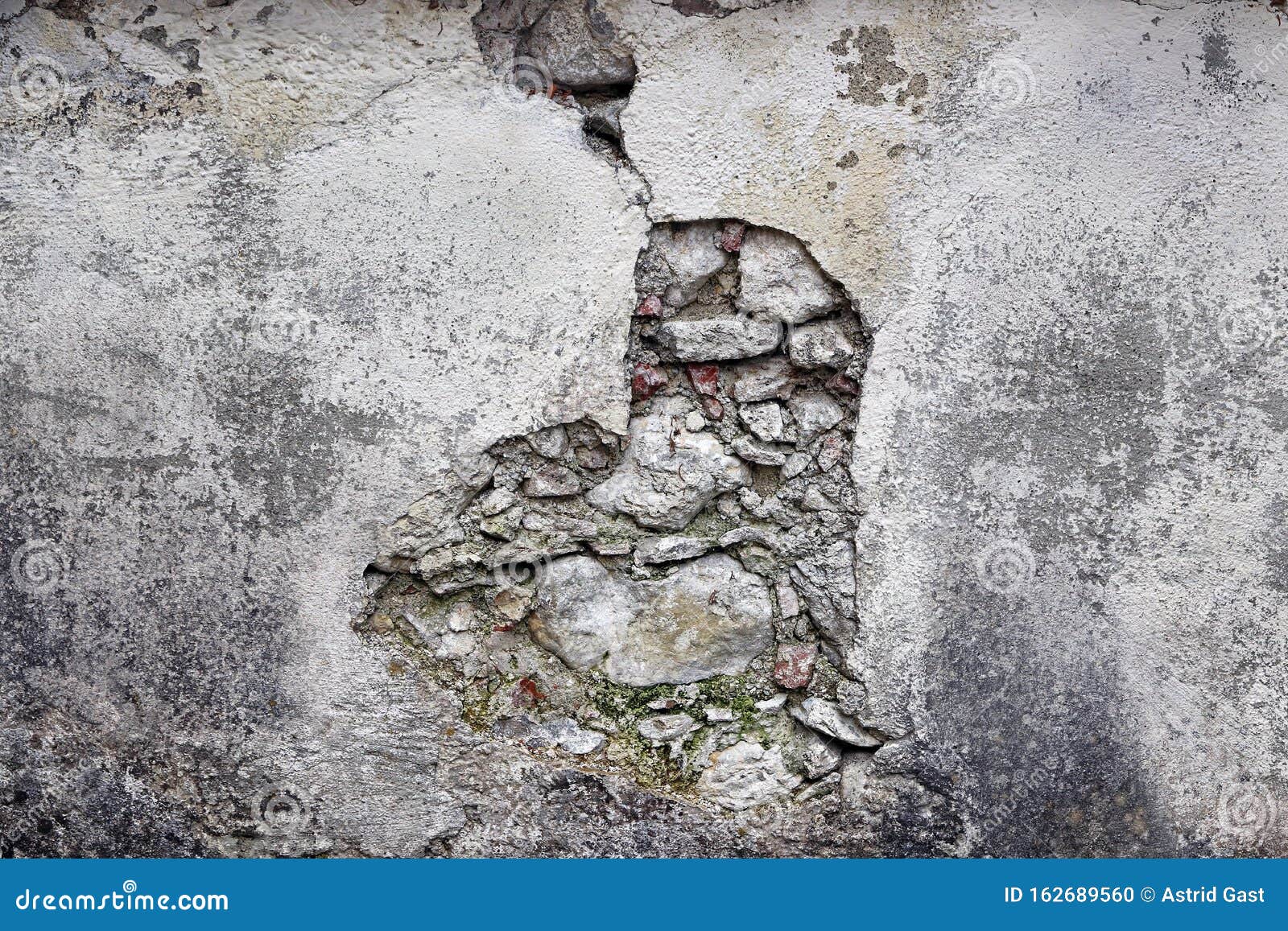 A Broken Wall on a Building. Stock Photo - Image of cracked, facade ...