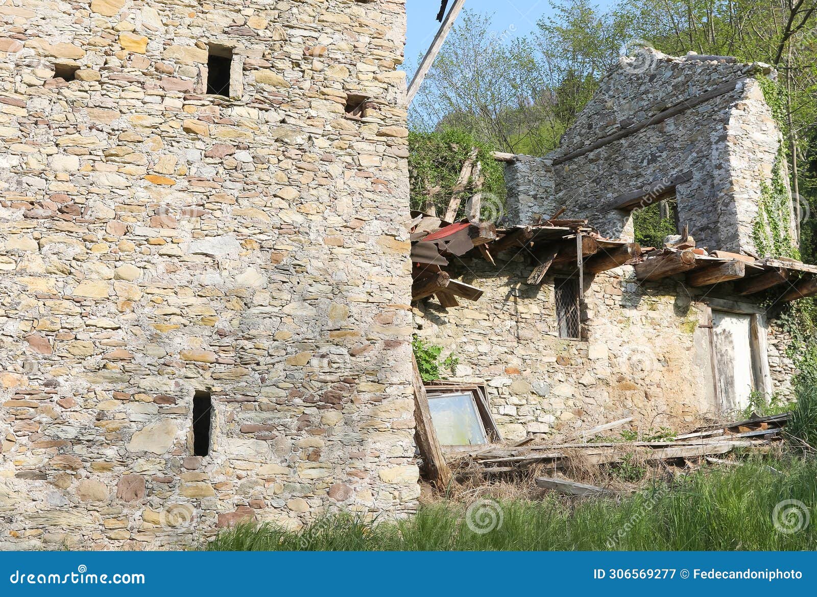Broken Walls of the Old House Destroyed by the Earthquake Stock Image ...