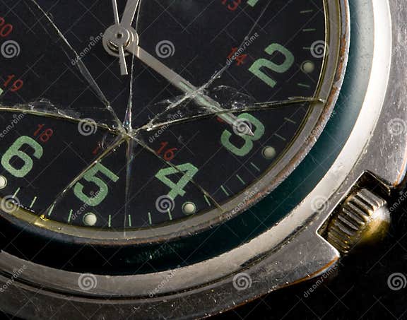 Broken watch stock image. Image of broken, hands, minutes - 7225973