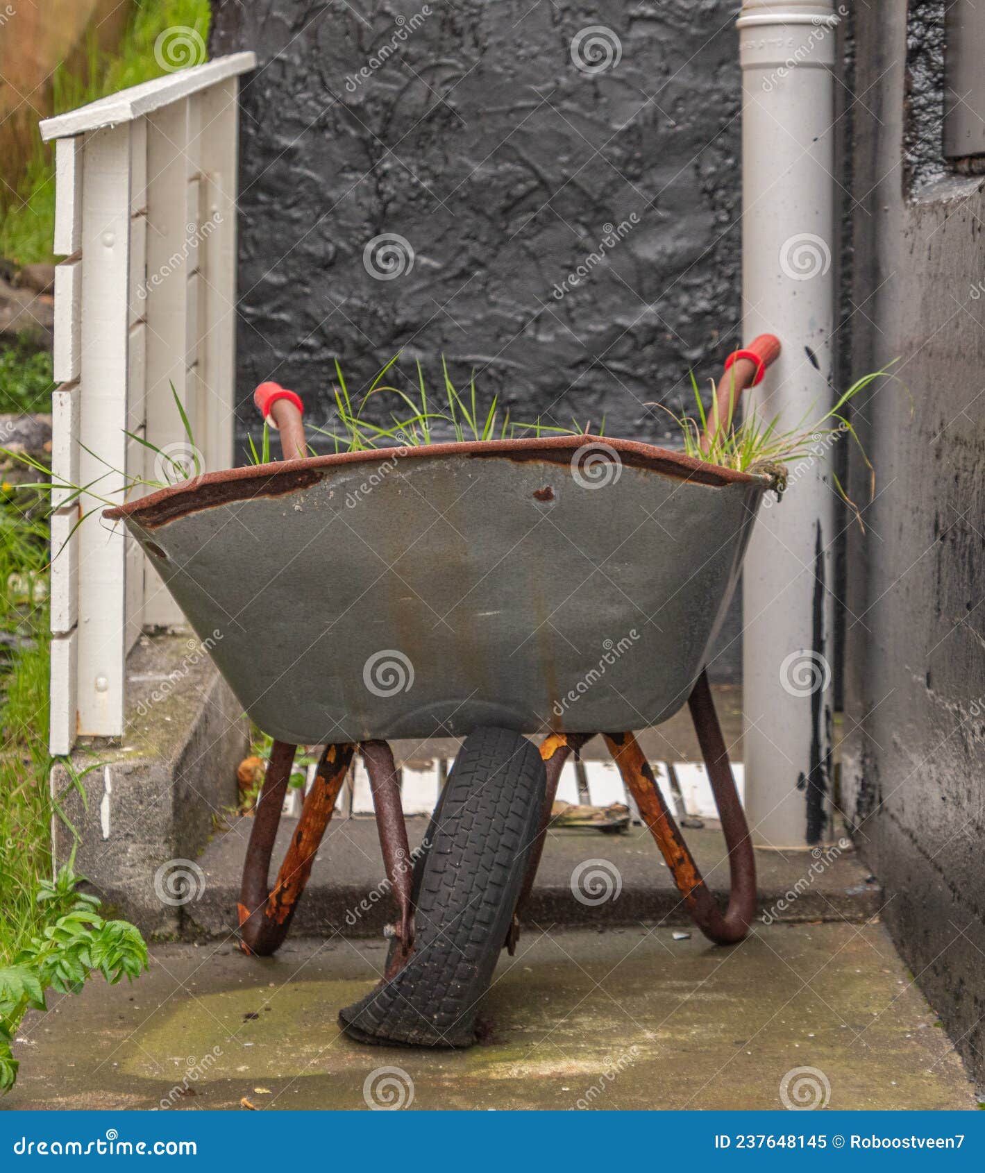 Broken wheelbarrow stock image. Image of wheelbarrow - 237648145