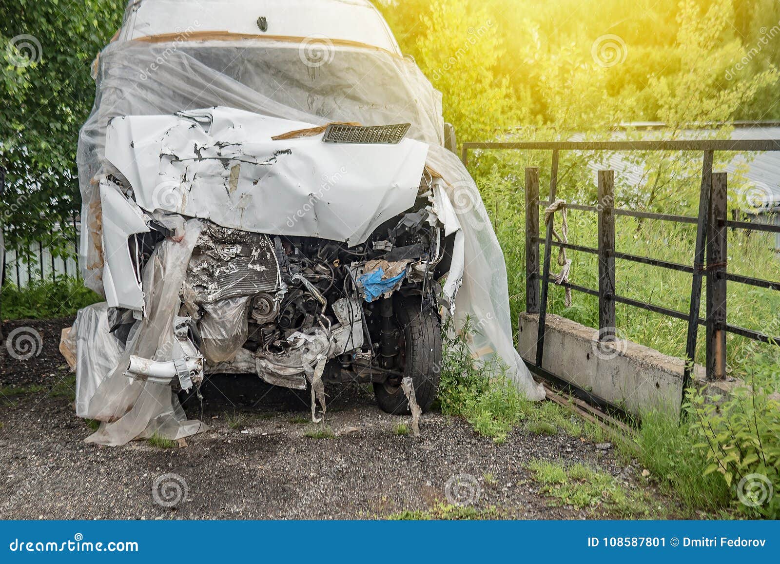 A Broken White Van in the Parking Lot Stock Image - Image of bumper ...