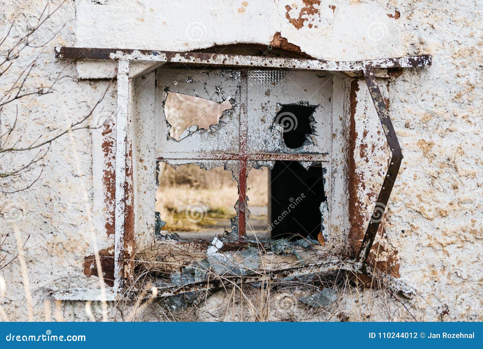 A Broken Window on an Old House Stock Photo - Image of exterior, aged ...
