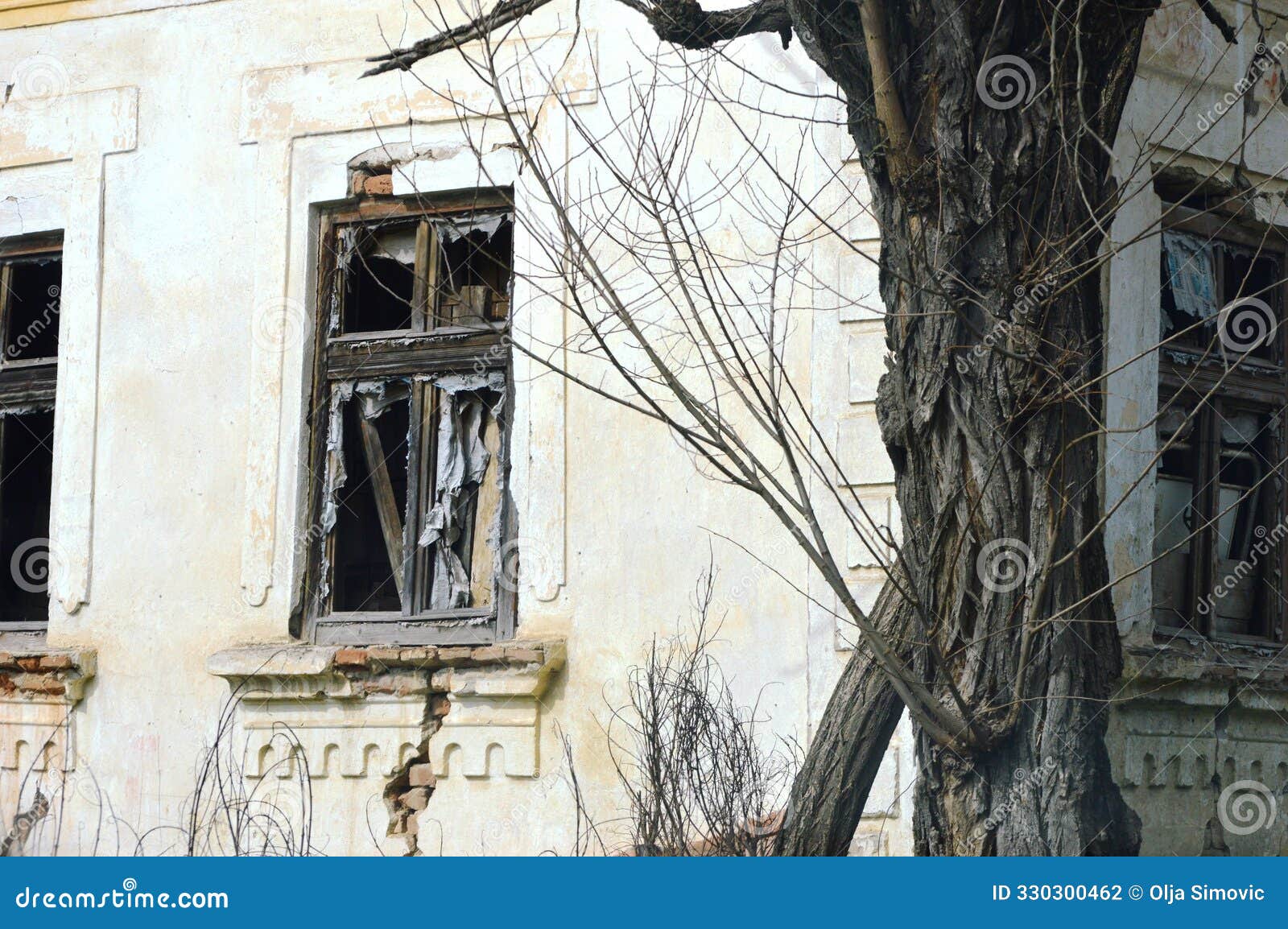 Broken Windows on an Abandoned Old House Stock Photo - Image of plant ...