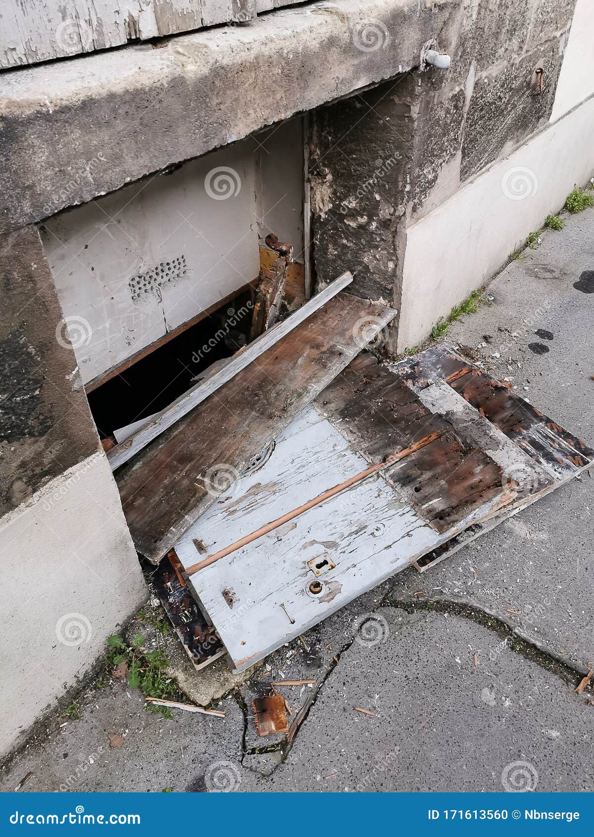 A Broken Wooden Door To the Cellar Stock Photo - Image of break, unlock ...