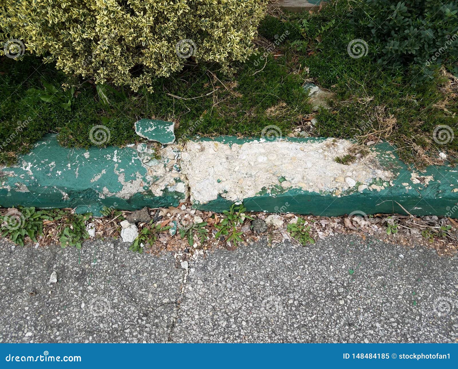 Cement Curb With Chipped Yellow And White Paint Stock Image ...