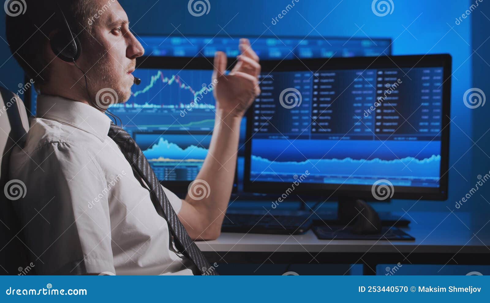 Broker Works in Office Using Workstation and Analysis Technology ...