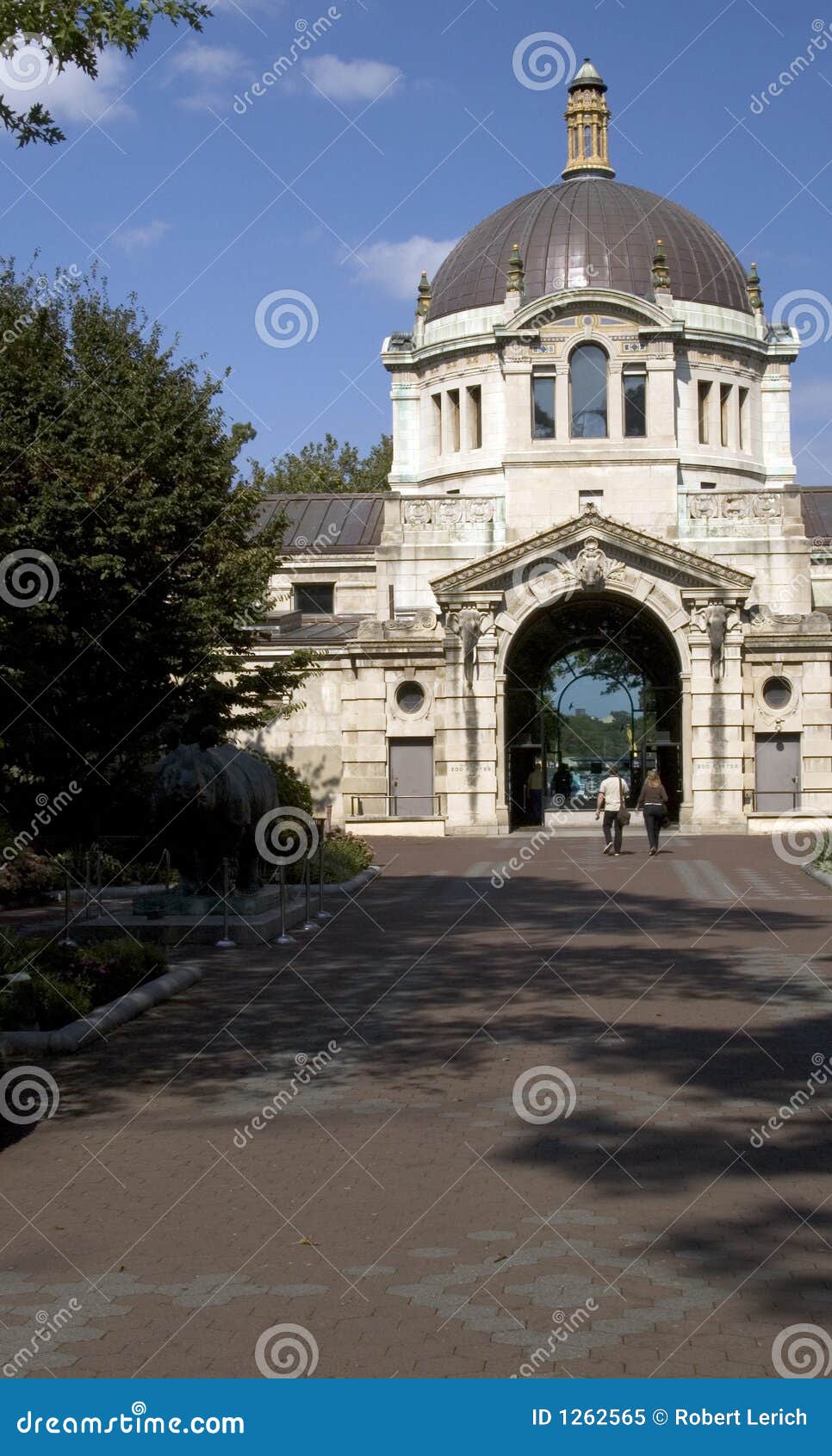 Bronx Zoo Center Classic Building Stock Image - Image of elephant, city ...