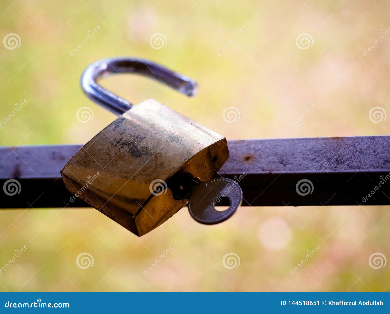 The bronze padlock stock image. Image of privacy, steal - 144518651