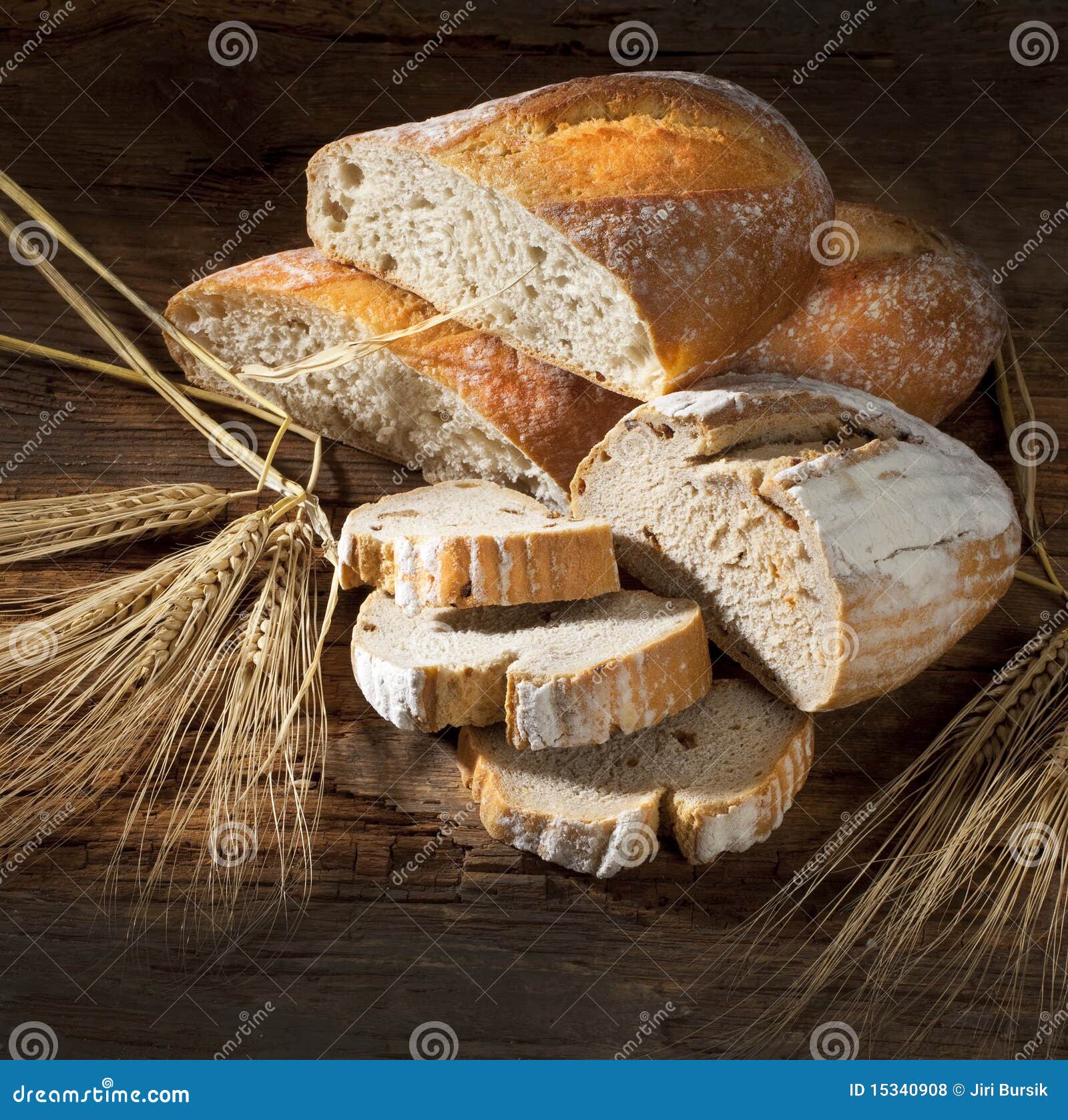 Brood stock foto. Image of rogge, vers, tarwe, zaad, half - 15340908