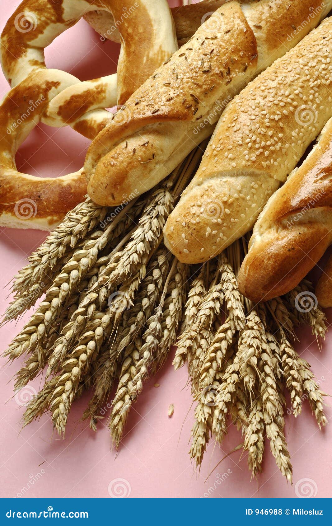 Brood stock foto. Image of vitaminen, voeding, held, gezondheid - 946988