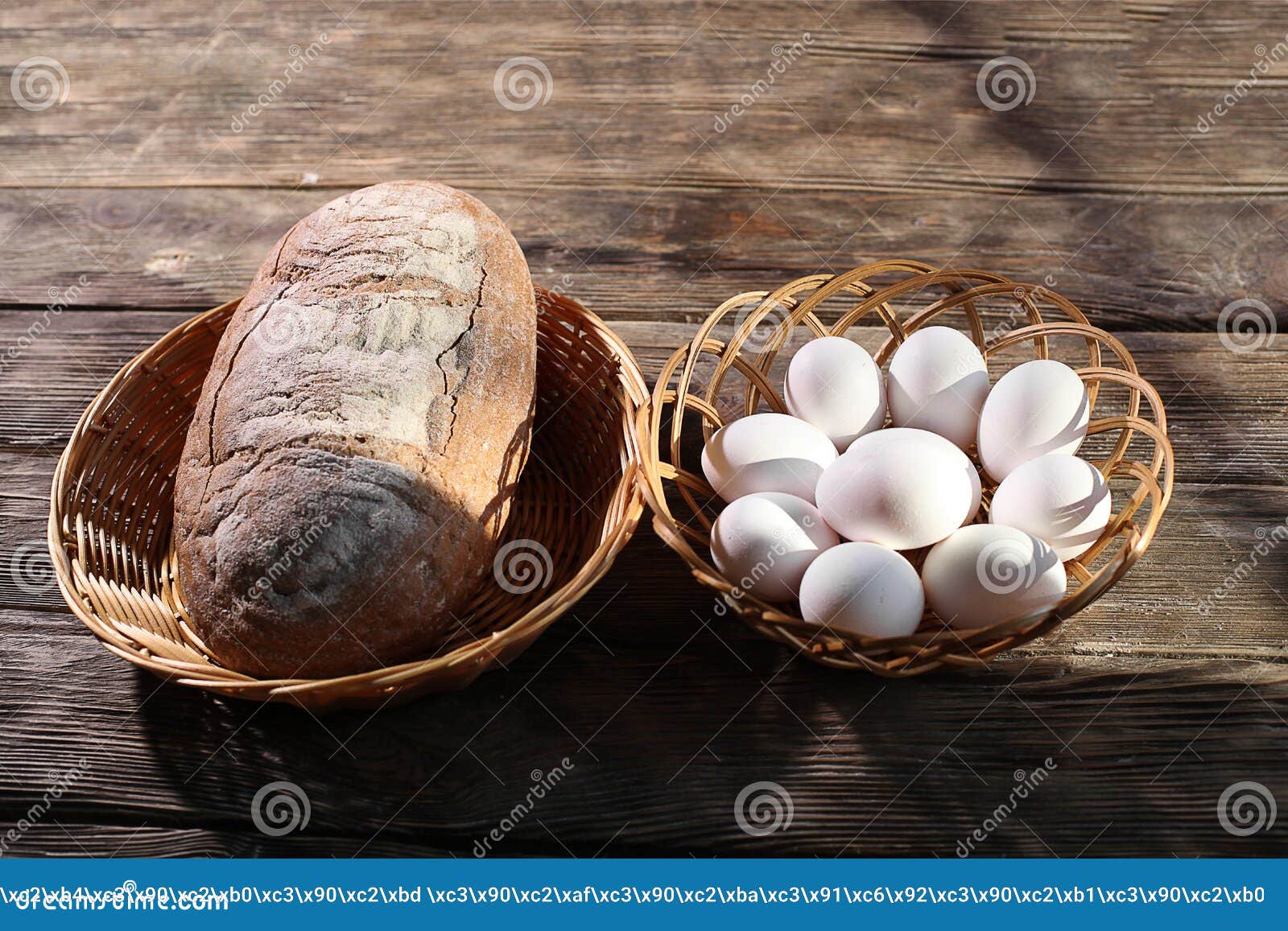 Brood en eieren stock afbeelding. Image of lijst, gebakjes - 104185379