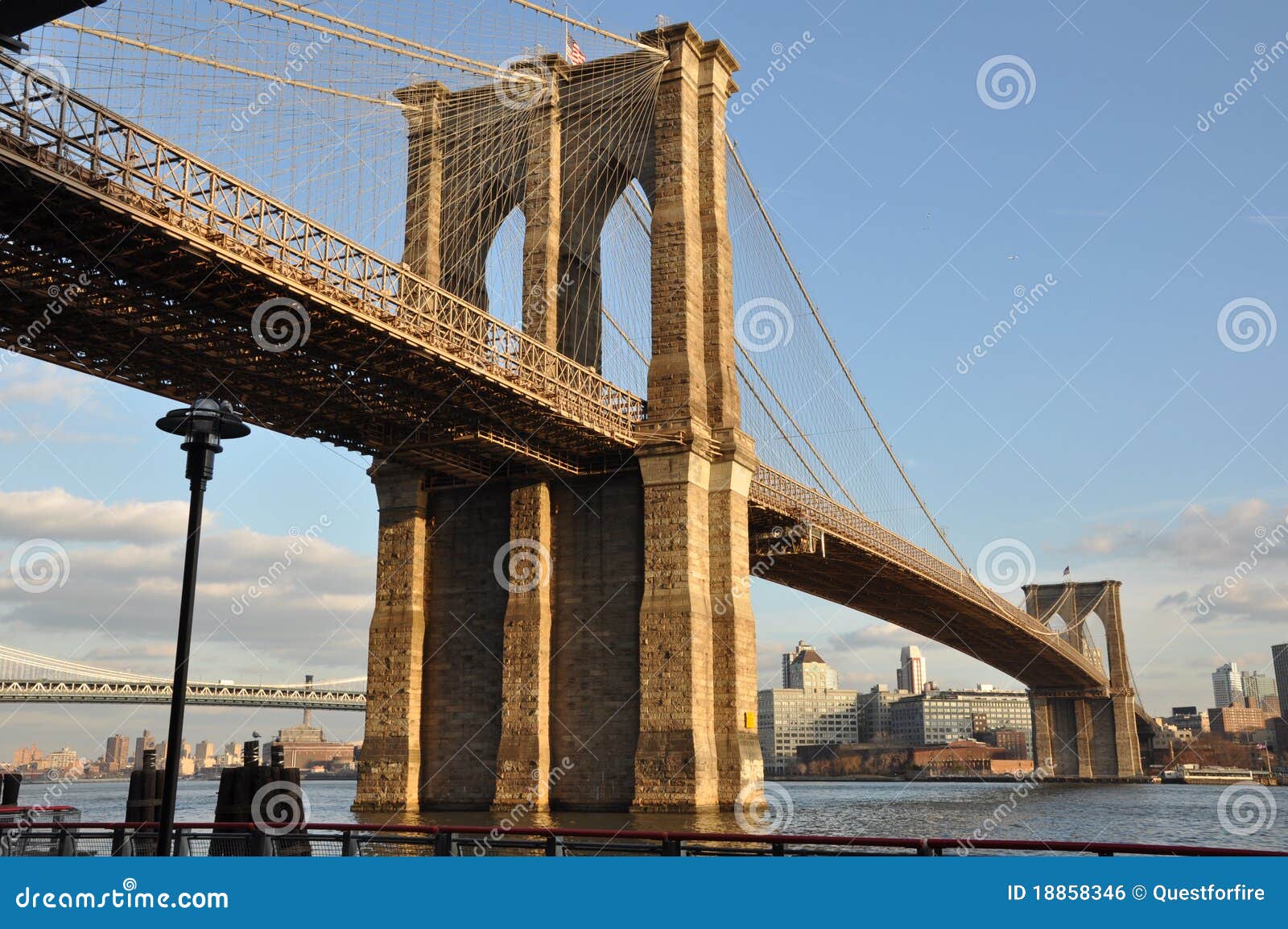 Brooklyn Brdige stock photo. Image of bridge, skyline - 18858346