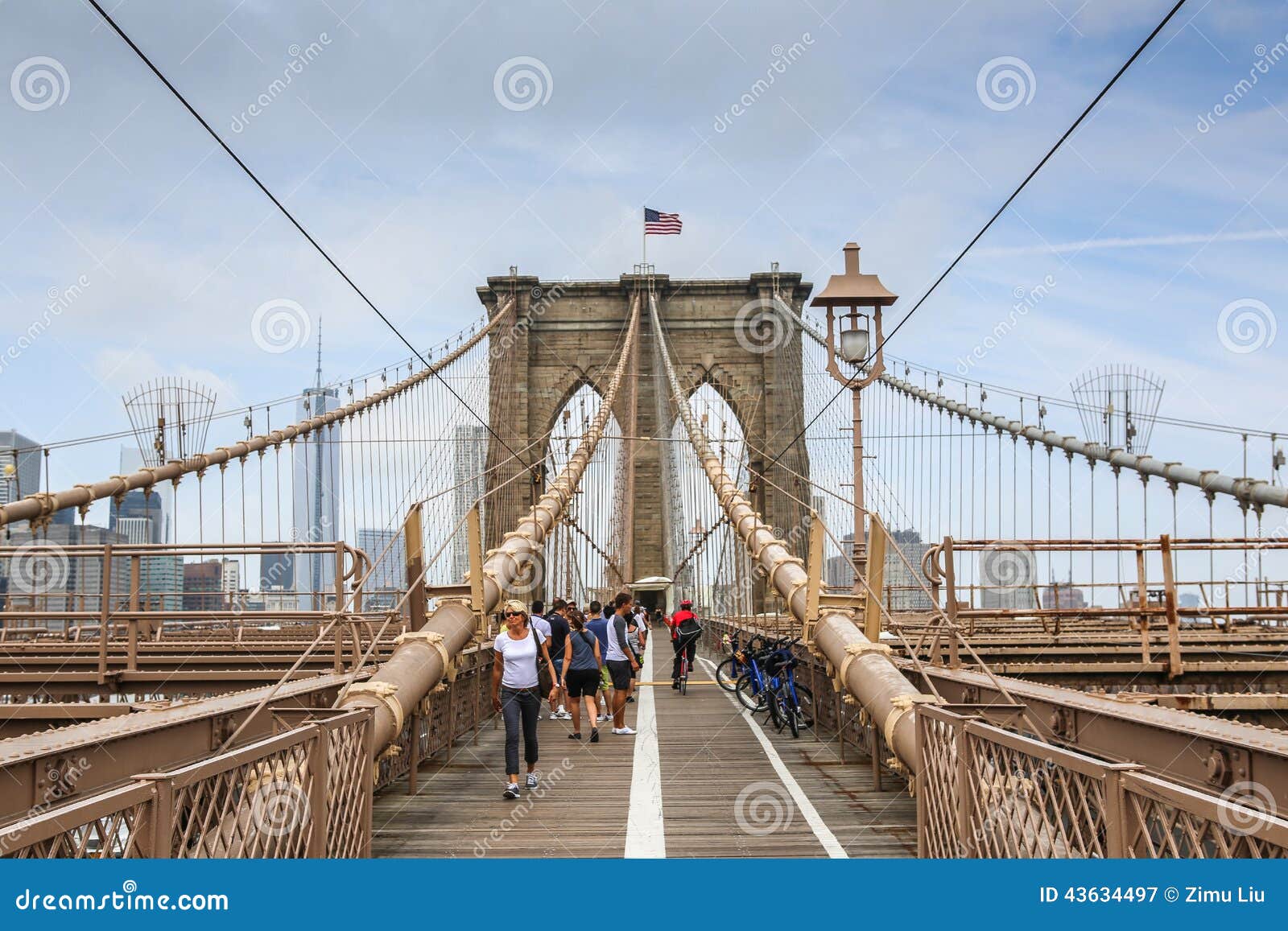 Brooklyn Bridge editorial photography. Image of decking - 43634497