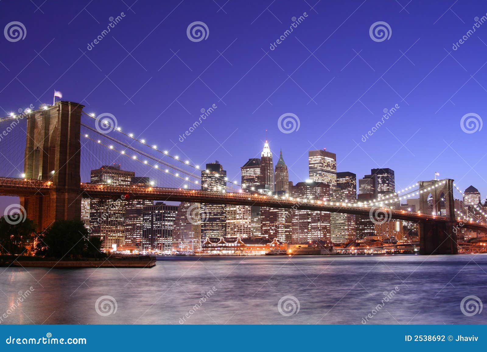Brooklyn Bridge at Night stock photo. Image of night, east - 2538692