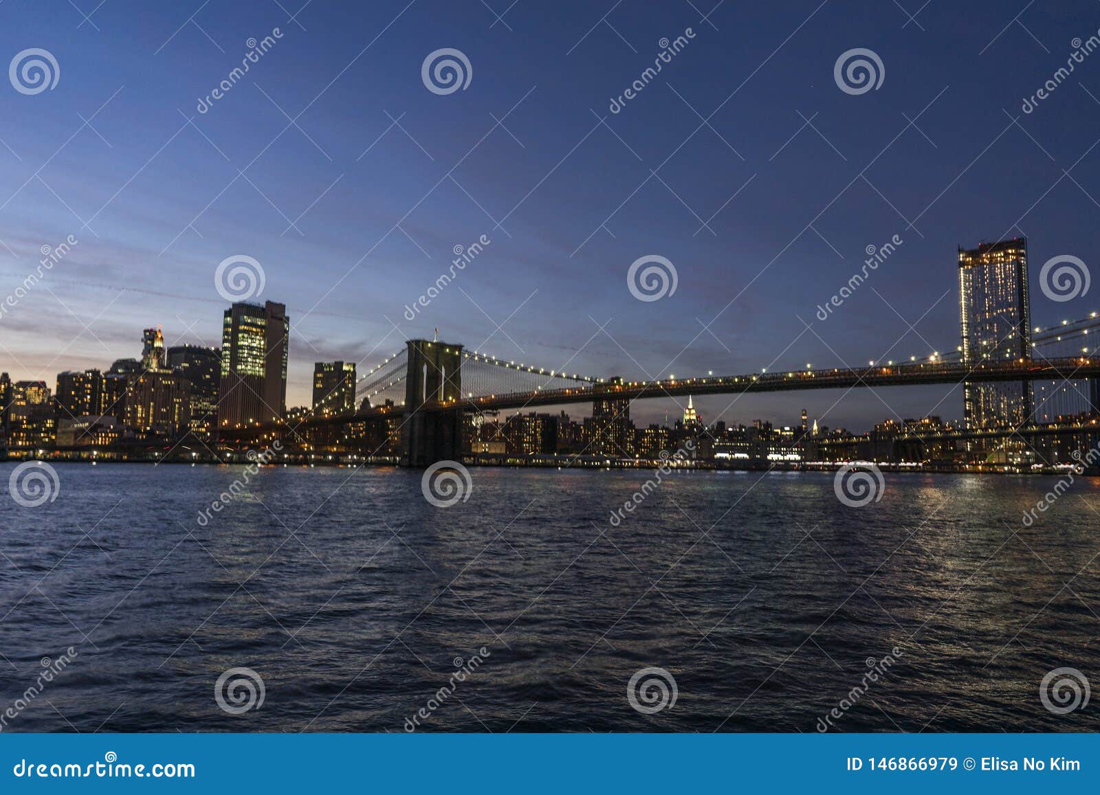 Brooklyn bridge at night editorial stock image. Image of light - 146866979