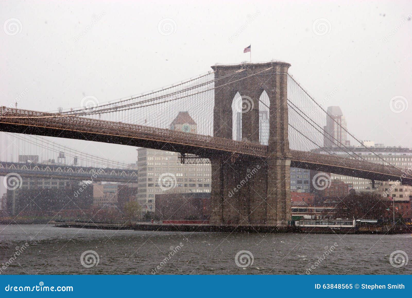 Brooklyn Bridge in a Snow Storm Stock Image - Image of pedestrians ...