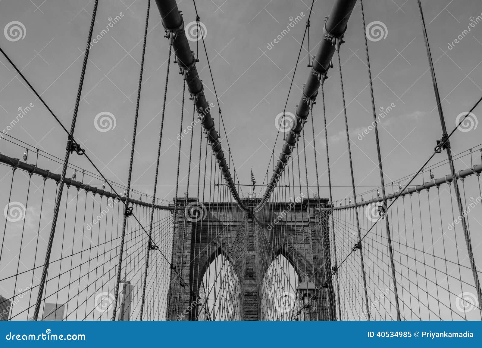 Brooklyn Bridge Structure in Monochrome Stock Image - Image of geometry ...