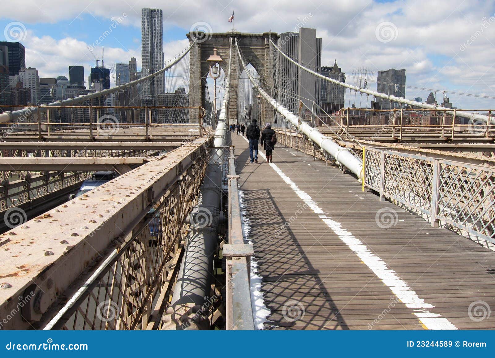 Brooklyn Bridge walkway stock image. Image of urban, spring - 23244589