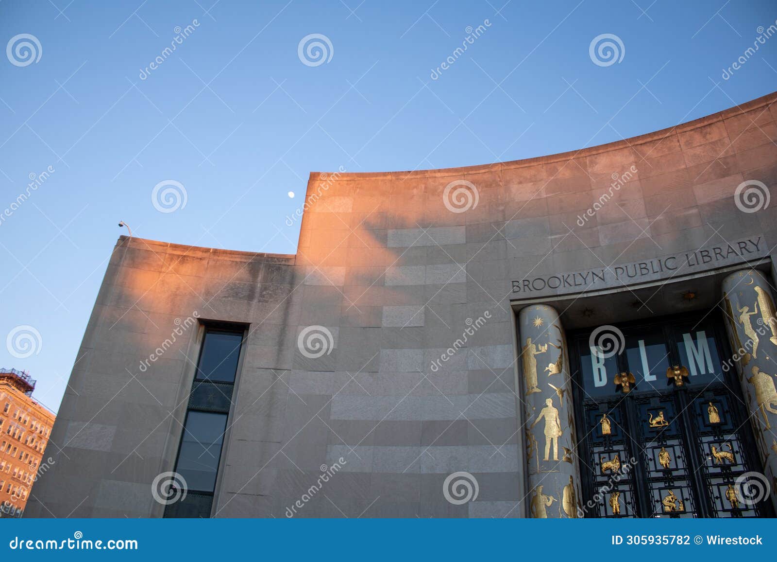 Brooklyn Public Library Against the Backdrop of the Blue Sky Editorial ...