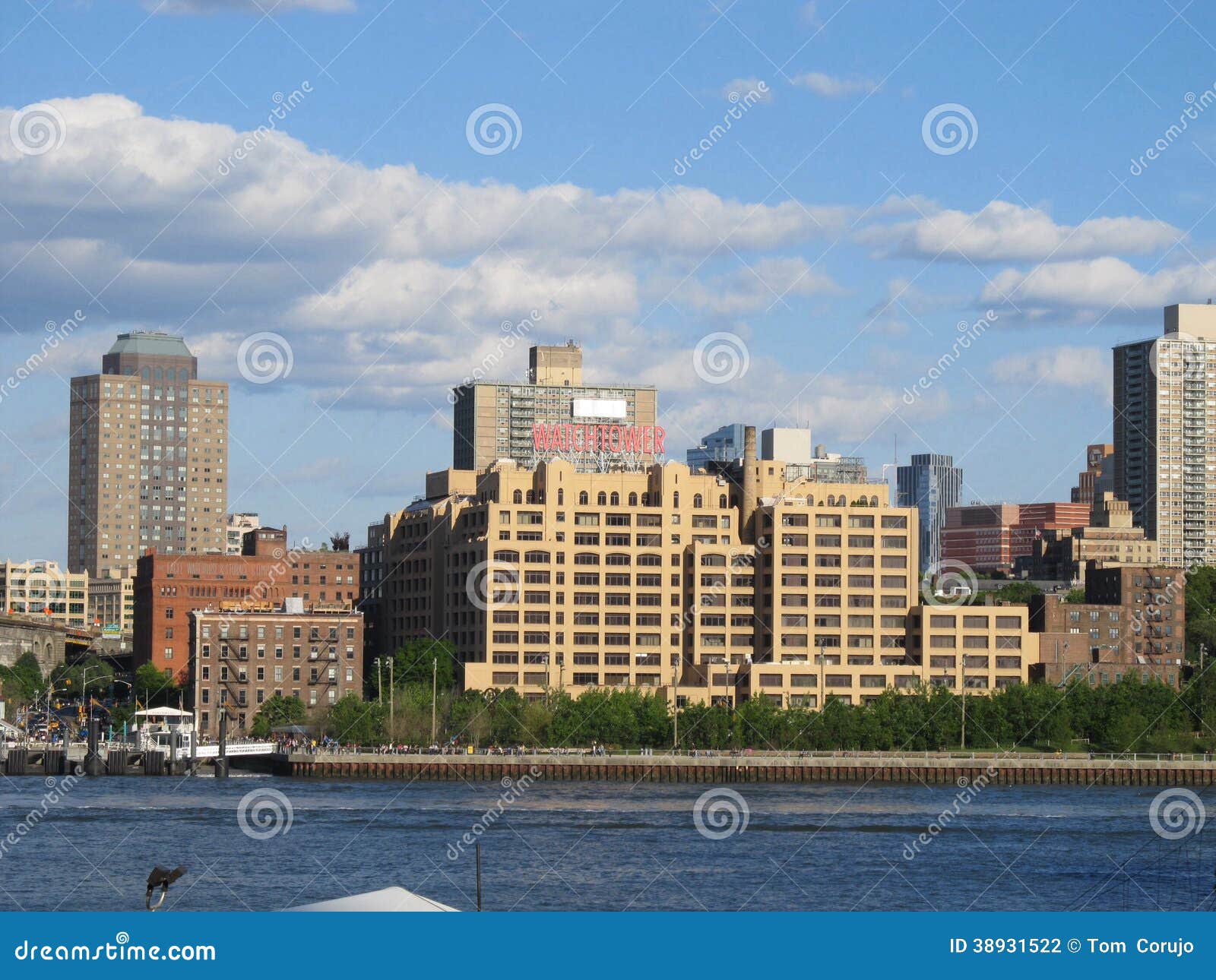 Brooklyn Skyline editorial photography. Image of watchtower - 38931522