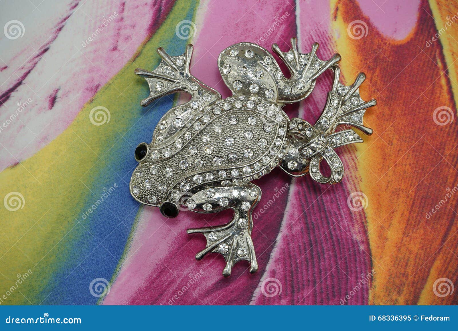 Brosche stockbild. Bild von geschenk, romantisch, sonderkommando - 68336395