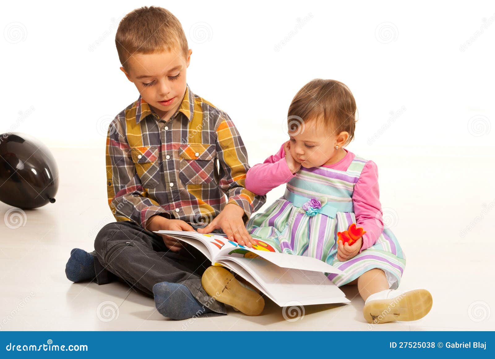 Brother Teaching His Sister Stock Photo - Image of innocence, reading ...