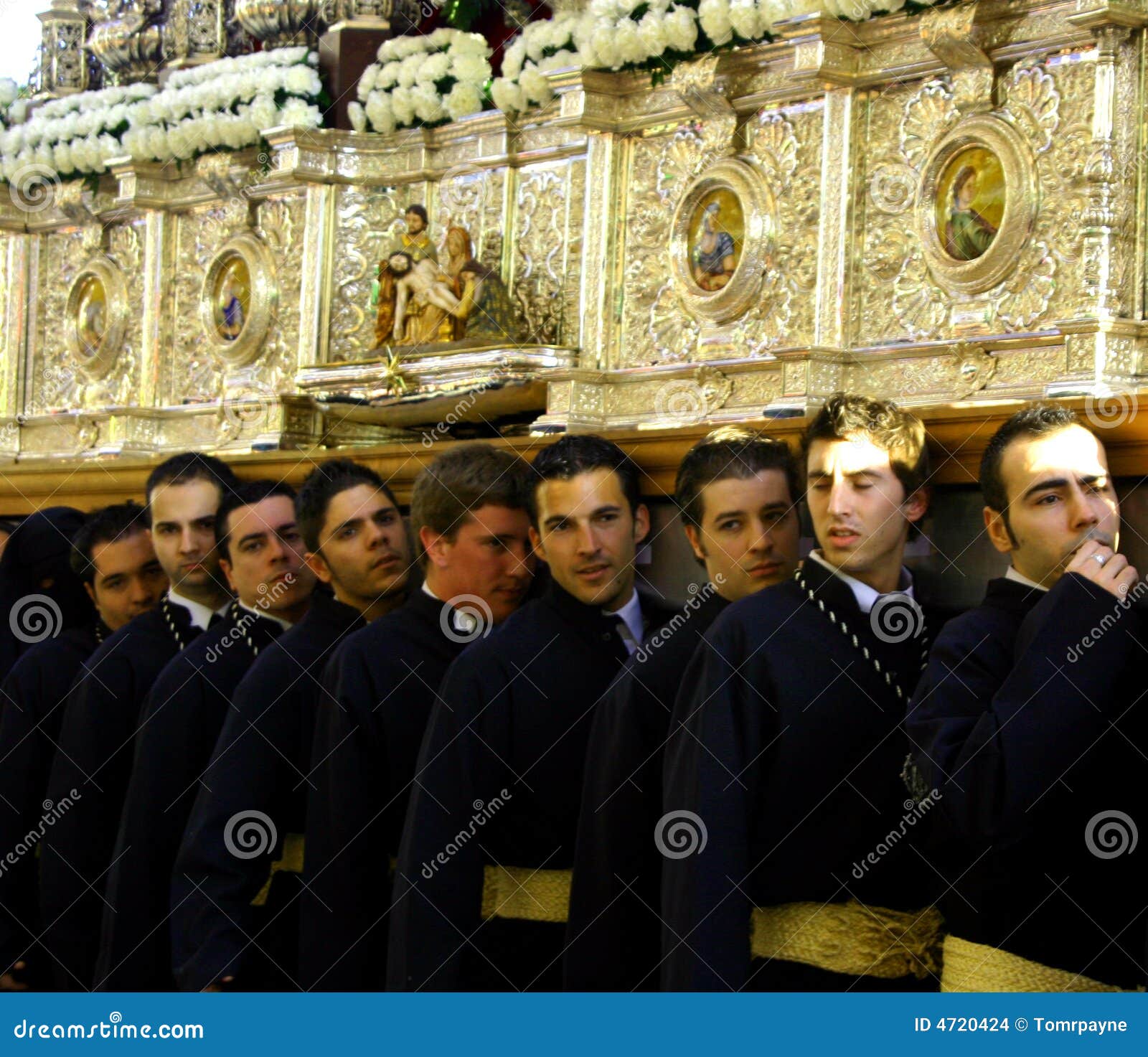 Brotherhood Carrying Throne Editorial Stock Image - Image of carrying ...