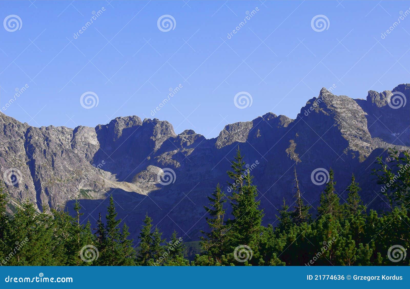 Brow in mountains stock photo. Image of summit, cloud - 21774636